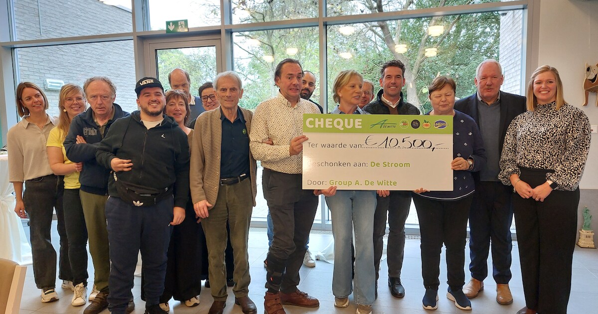 Achiel en Maria De Witte schenken cheque van 10.500 euro aan Dagcentrum ...