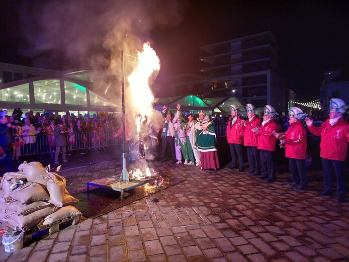 Het verbranden van de Zatten Bommel was het begin van een lange laatste ...