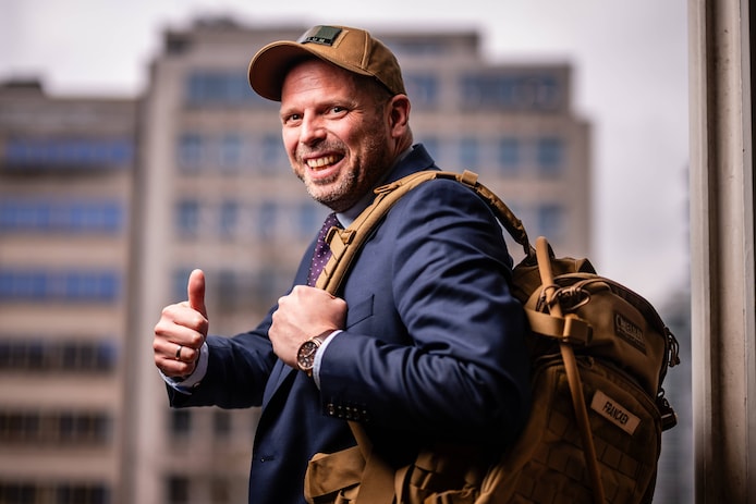 Theo Francken over ‘droomjob’ in oorlogstijd: “Wat is er paniek zaaien ...