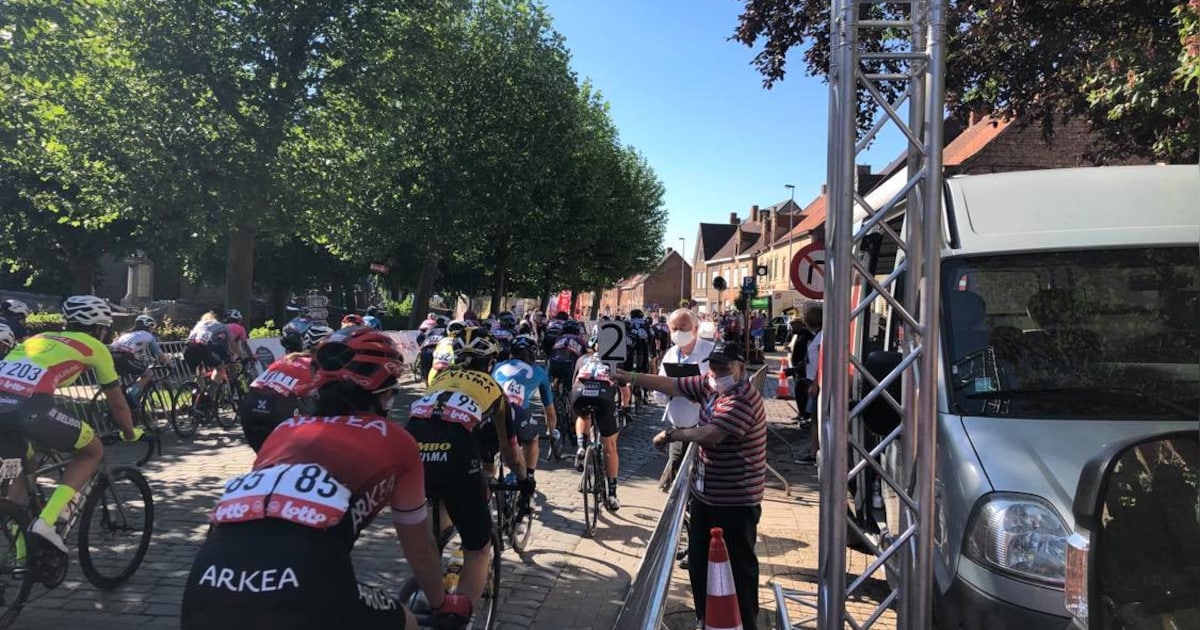 Speaker Gilbert (73) geeft weer commentaar op de koers: “Acht maanden ...