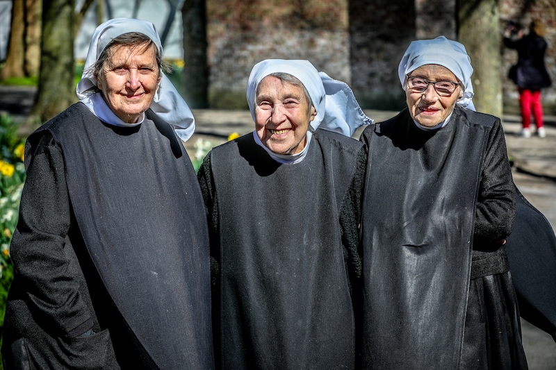 “Dit is het einde van een tijdperk”: laatste drie zusters ...