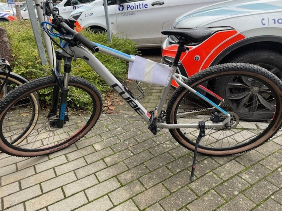 De politie is dringend op zoek naar de eigenaar van deze fiets ...