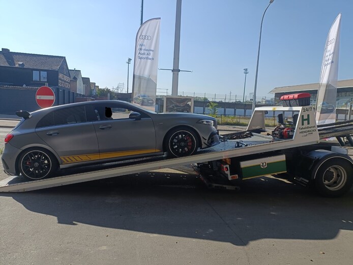 Politie neemt luxevoertuig in beslag: “Herhaaldelijke meldingen vragen ...