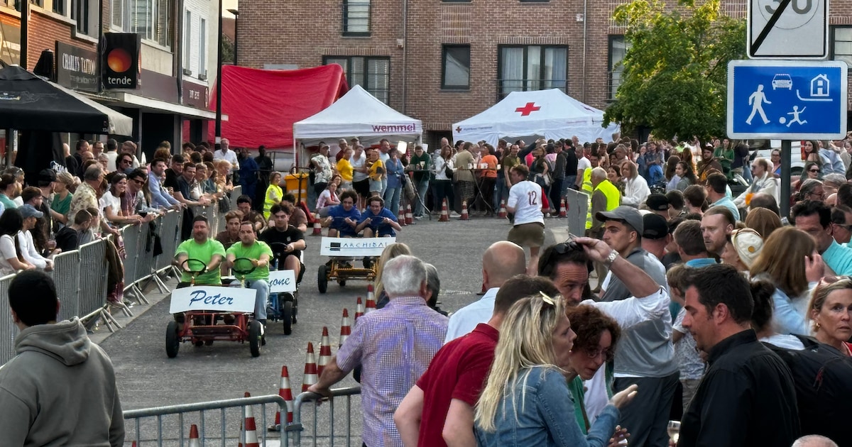 Gocarts palmen dorpscentrum in tijdens twaalfde GP Wemmel | Wemmel | HLN.be