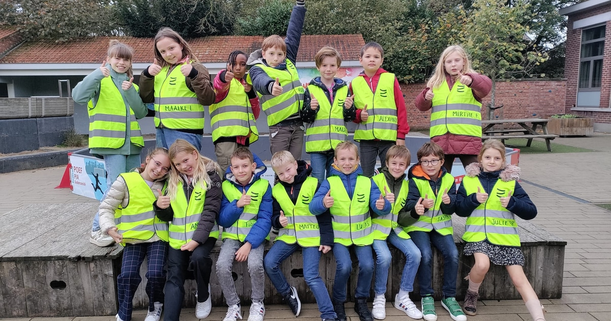Basisschool De Bron zet volop in op fluo: “Zichtbaar zijn is belangrijk ...