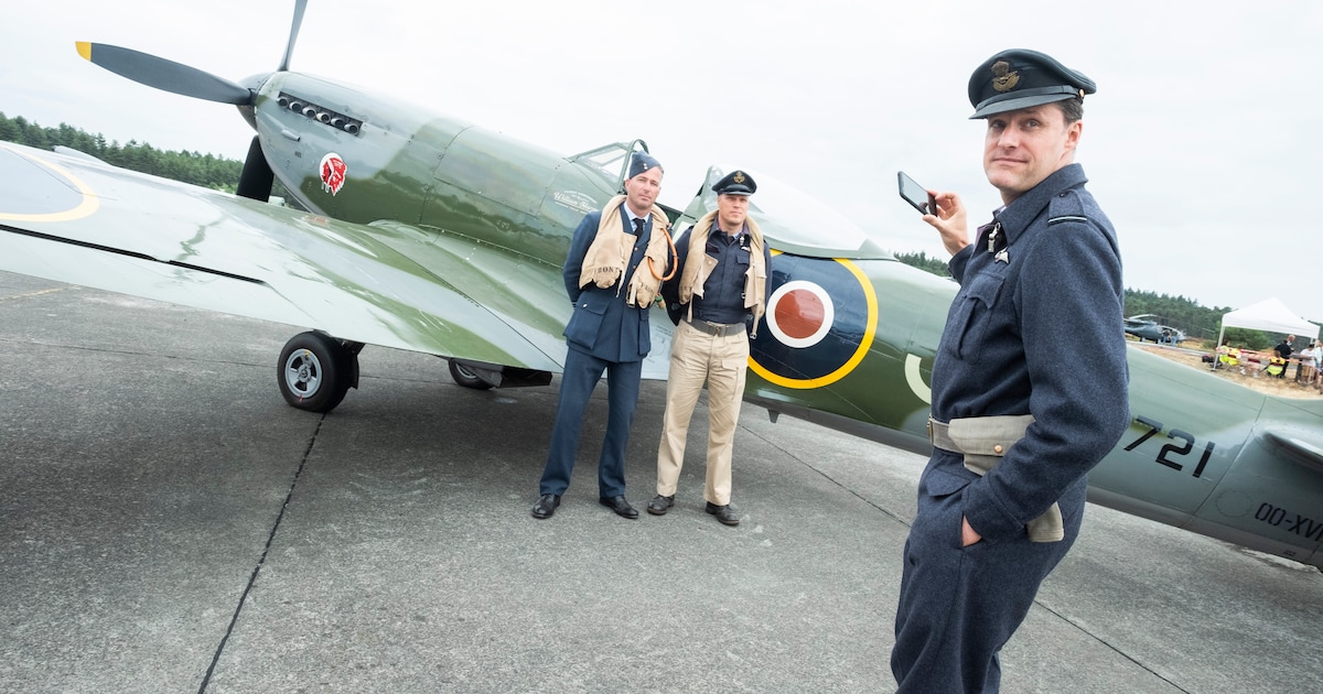 Historische vliegtuigen en WOII-sfeer tijdens 19de Fly-In op 23 en 24 ...