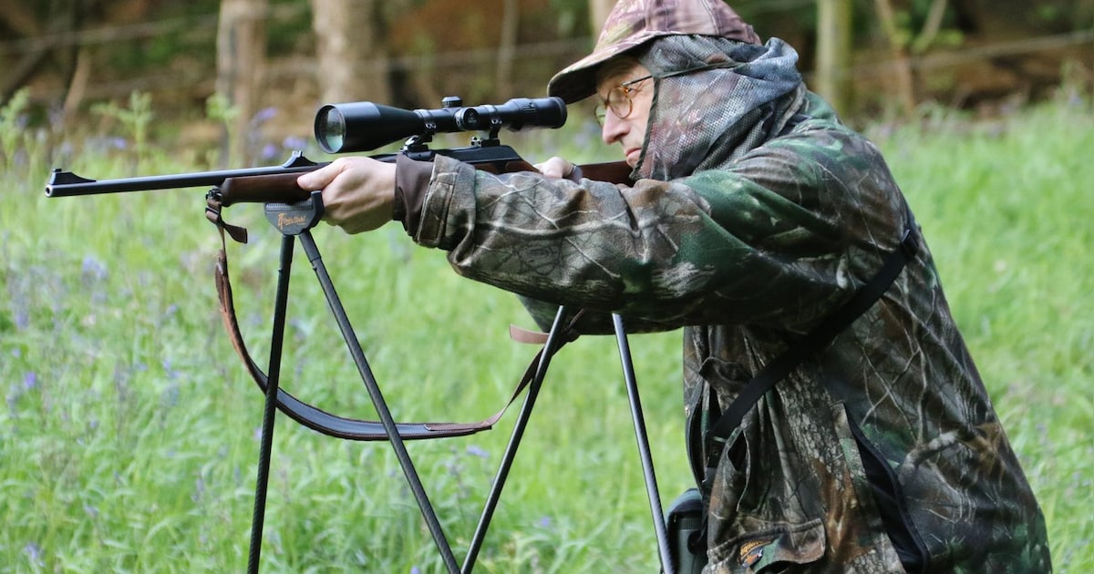 Ervaren jager (63) sterft naast dode ree op Kemmelberg | Heuvelland ...
