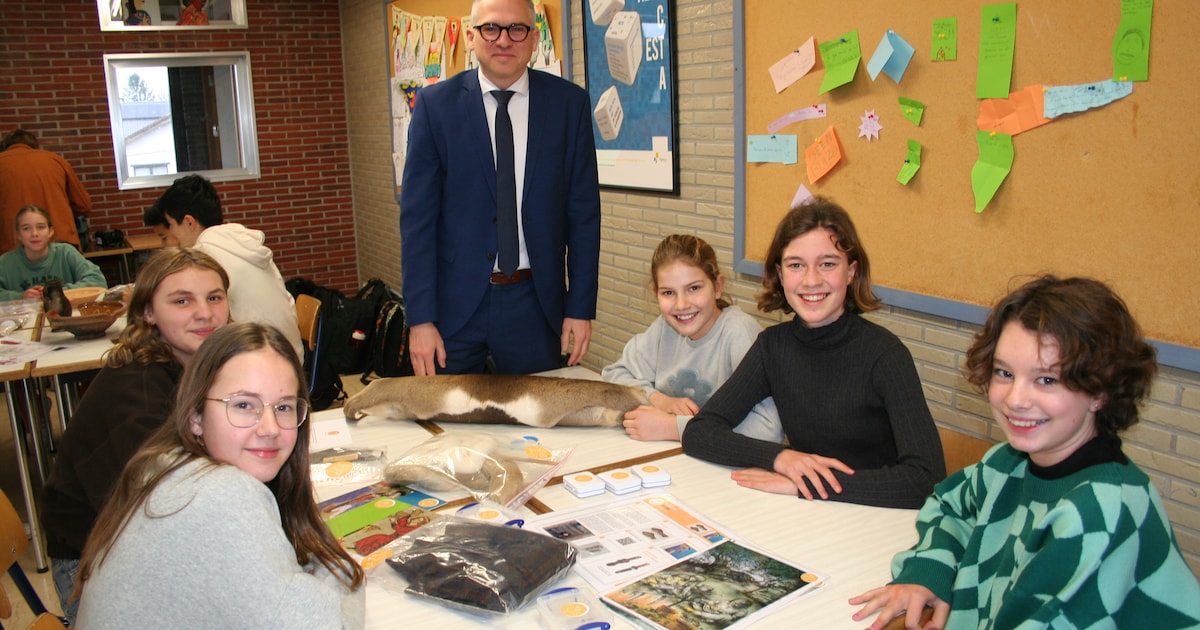 Minister Diependaele duikt met leerlingen Sint-Teresia in ‘Wase ...