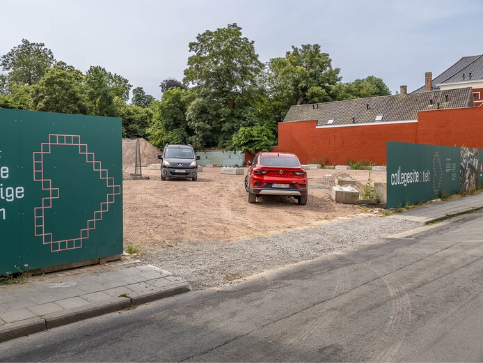 Parking collegesite krijgt tijdelijke inrit langs Ieperstraat | Tielt ...