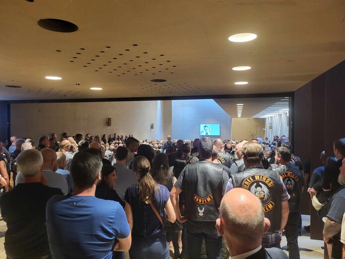 LEVENSVERHAAL. Steven ‘Tie’ Van Loock (56) overleden bij motorongeval ...