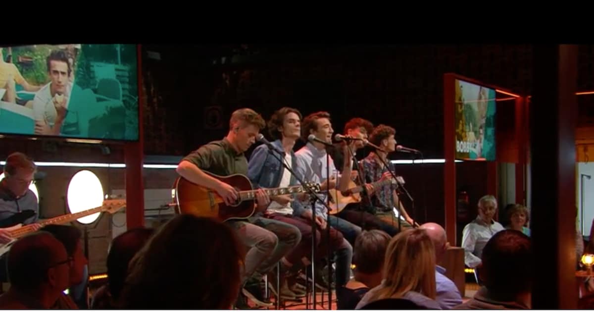 Nieuwe boysband BOBBY voor het eerst live op nationale televisie in ...