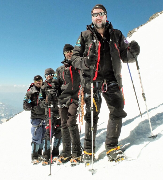 Koen (60) beklom op elk continent hoogste berg en is nu ereburger van ...