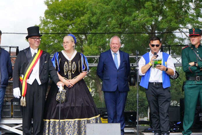 Cris (57) is nieuwe wijkburgemeester van ’t Schelleke: “Dit stukje ...