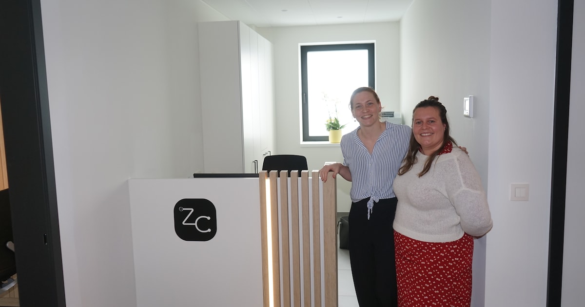 Vriendinnen Fien (27) en Astrid (26) openen samen zorgpraktijk: “Inwoners zijn opgelucht want er ...
