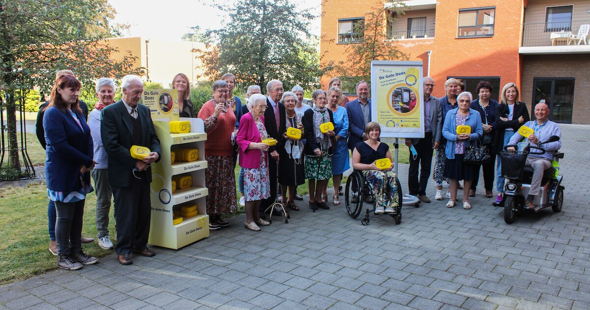 Gele doos voor alle nieuwe 65-plussers: “Ze kan je leven redden” | Mol ...