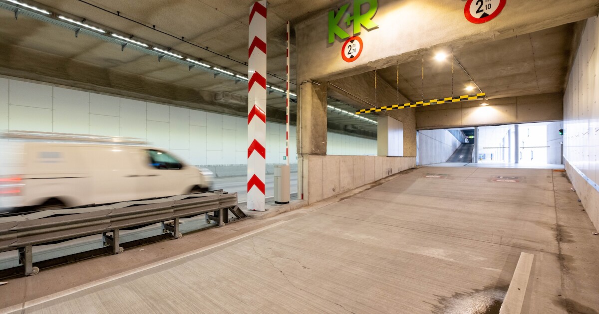 Inrit naar stationsparking twee dagen dicht na aanrijding | Mechelen ...