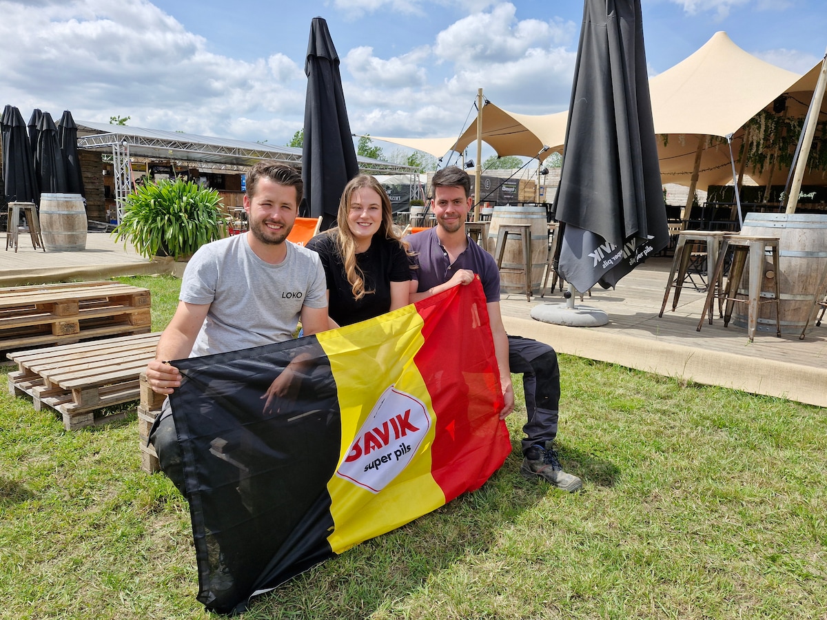 Geen groot scherm in Roeselare, wel eerste WK-gekte in zomerbar Bar ...