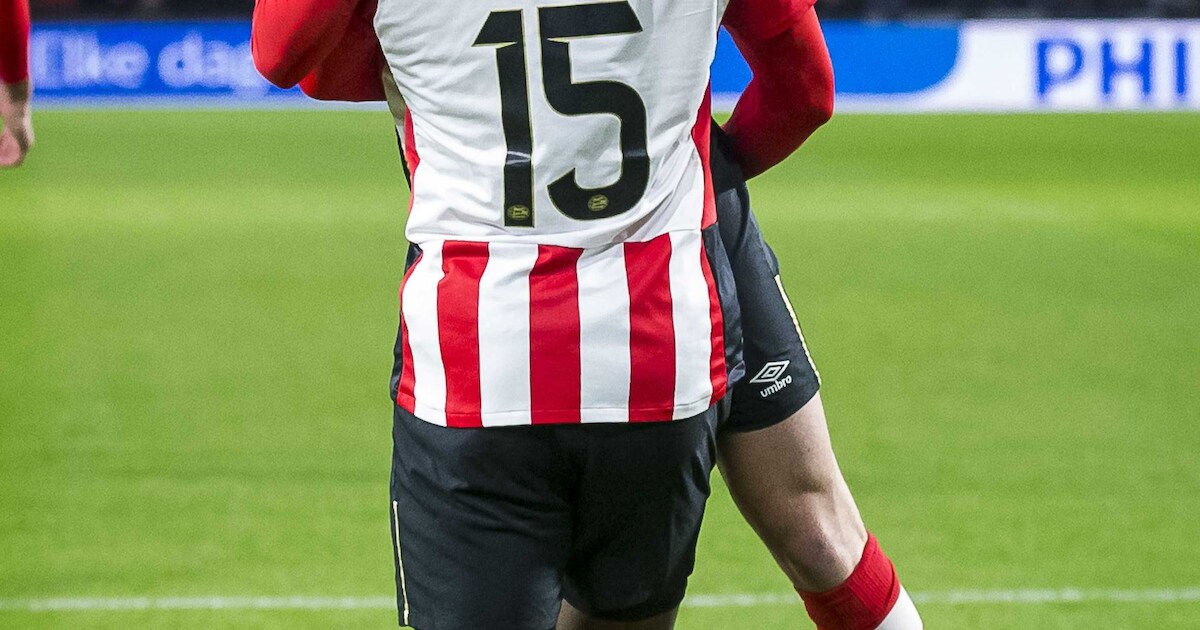 Belangrijke invalbeurt Lestienne voor PSV dat Ajax onder druk zet ...
