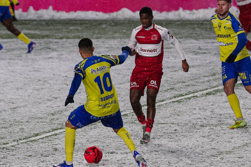 “Voel me klaar om een rol te spelen”: Dirk Asare kan tegen Anderlecht ...