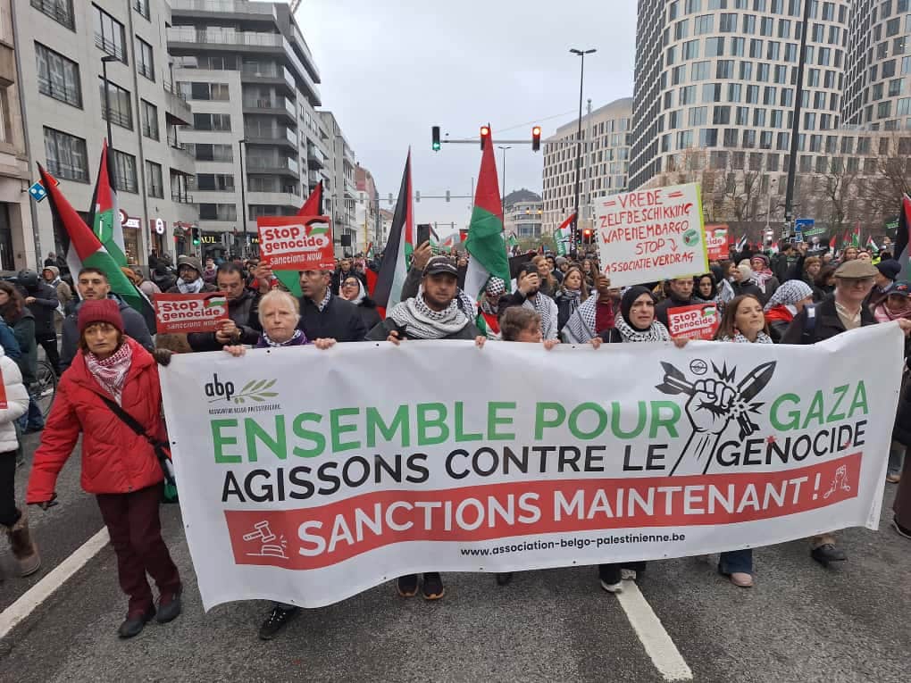 KIJK. Nationale solidariteitsmars voor Palestina trekt door Brussel ...