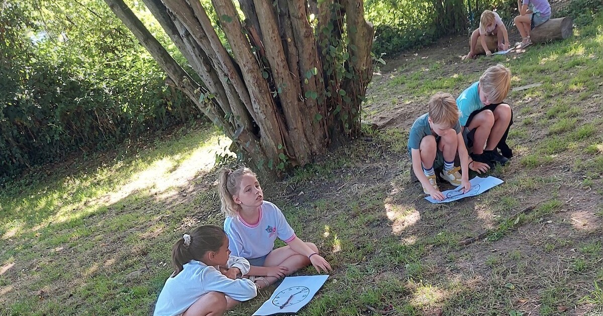 Gedaan met stil zitten in de klas: Klim Op kiest voor bewegend leren ...