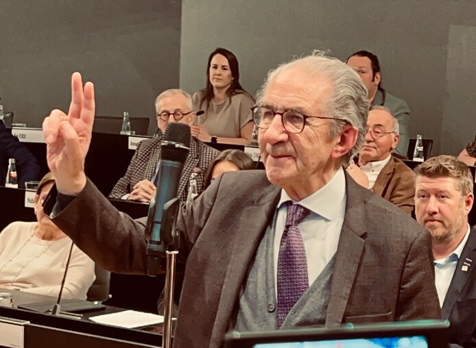 Willy Claes (86) opnieuw Hasselts gemeenteraadslid: “Bijna dag op dag ...