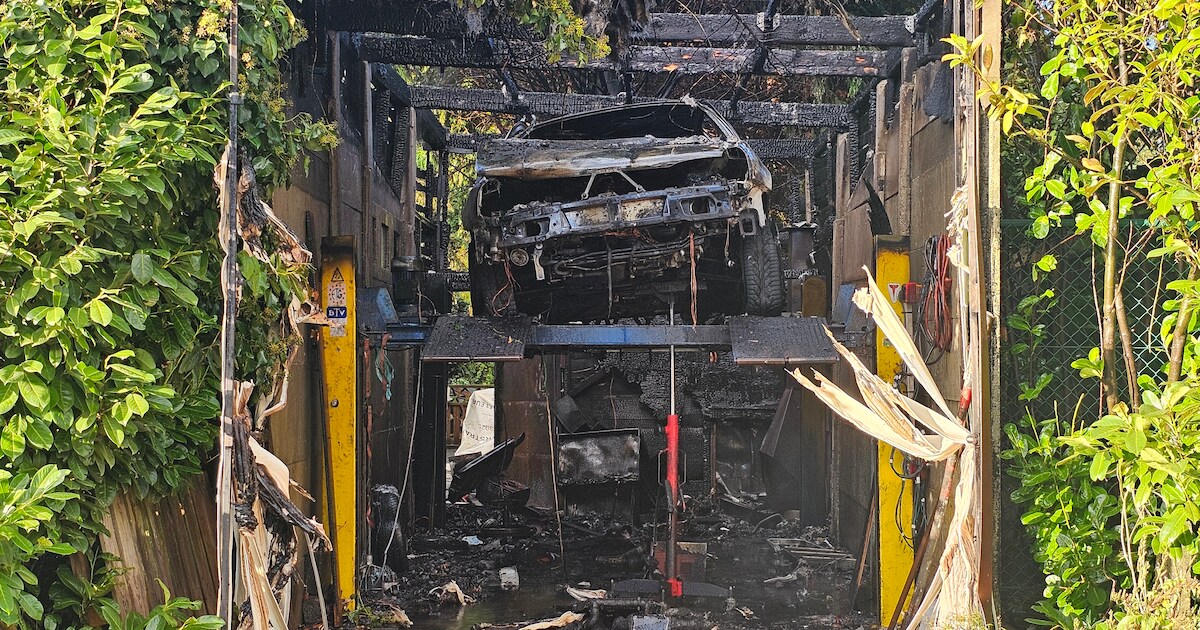 Garagebox volledig uitgebrand aan Nieuwe Dreef | Beerse | HLN.be
