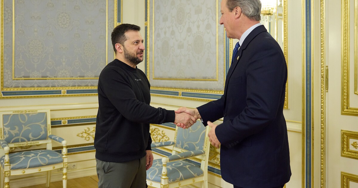 Cameron verzekert Oekraïne van blijvende militaire steun | Buitenland ...