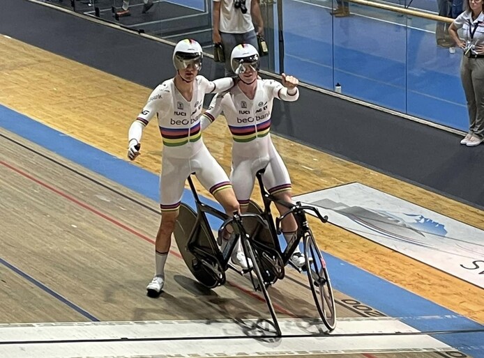 Wereldkampioen Matijs Van Strijthem sluit seizoen af met winst in Aigle ...