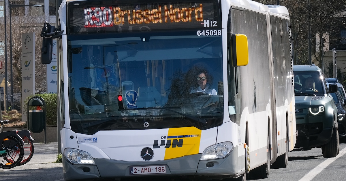 De Lijn haalt 86 elektrische bussen tijdelijk uit dienst na technisch ...