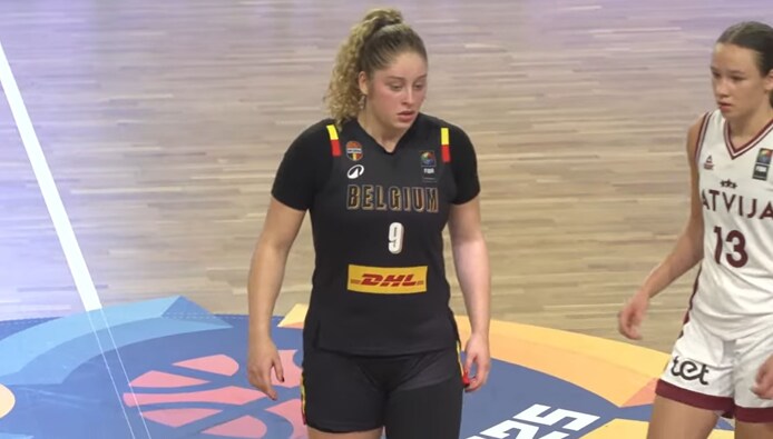 Jada Lynch gaat in Amerika nieuw basketbalavontuur aan, mama Kim ...