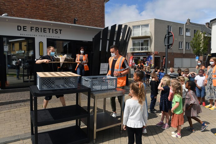 Leerlingen De Regenboog sluiten schooljaar opnieuw af met frietjes van ...