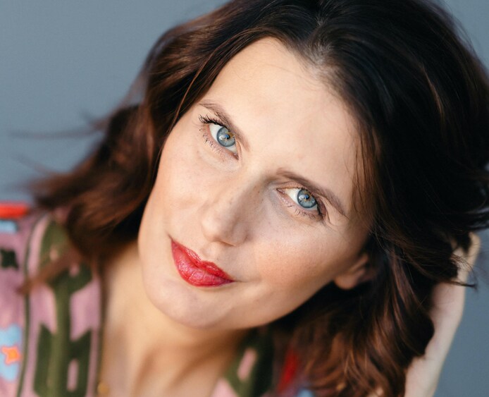 Volg hier de afscheidsceremonie van NINA-columniste Lara Switten | Nina ...