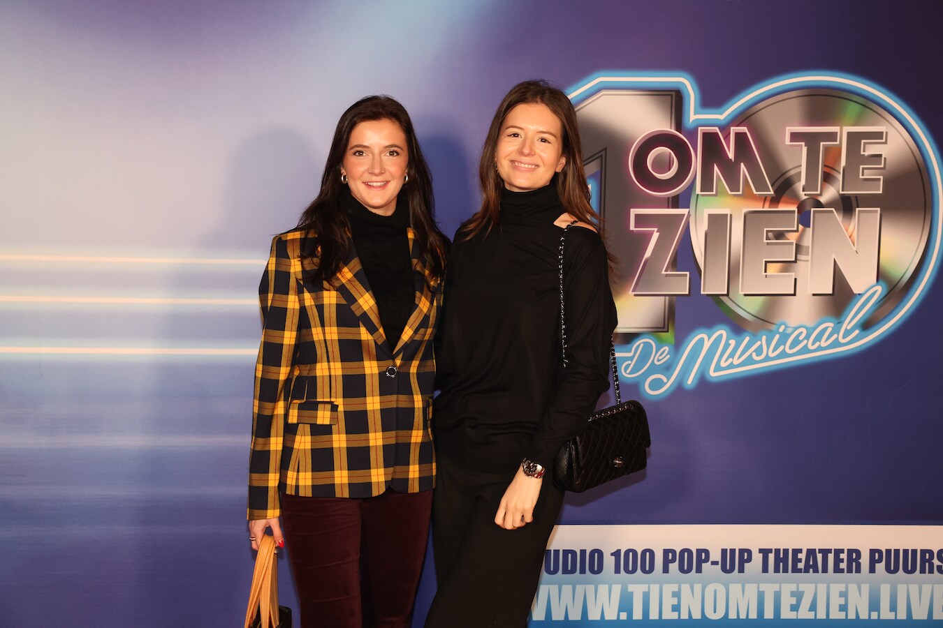 IN BEELD. Koen Wauters met zoon Nono en Willy Sommers stelt nieuwe ...