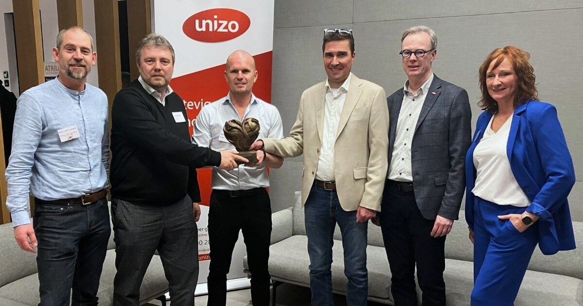 Houtskeletbouwexpert met vestiging in Maldegem sleept award ‘Het Hart voor Ondernemers van UNIZO ...