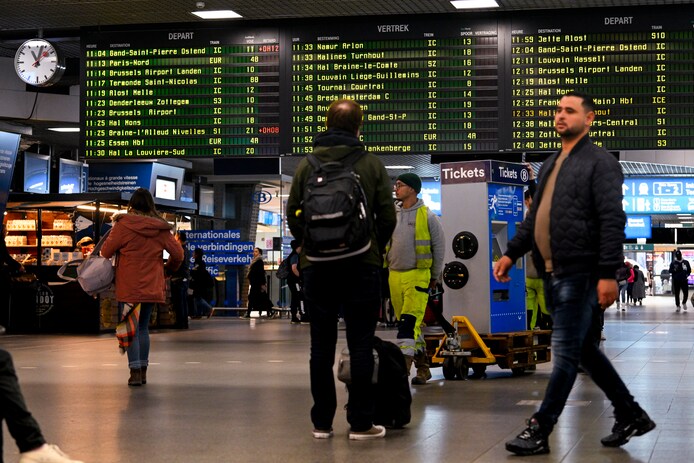 Nieuwe 48 urenstaking bij spoor begin december | Binnenland | hln.be
