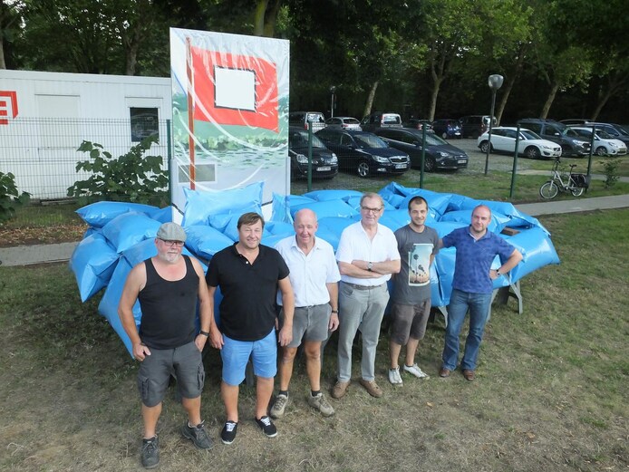 Vlot van Raveel vaart na 47 jaar weer Leie af | Deinze | hln.be