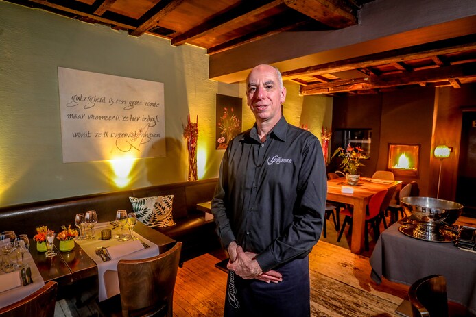 “Toen Wim stierf, heb ik beslist om voort te doen”: Chris (51) viert 25-jarig bestaan van ...