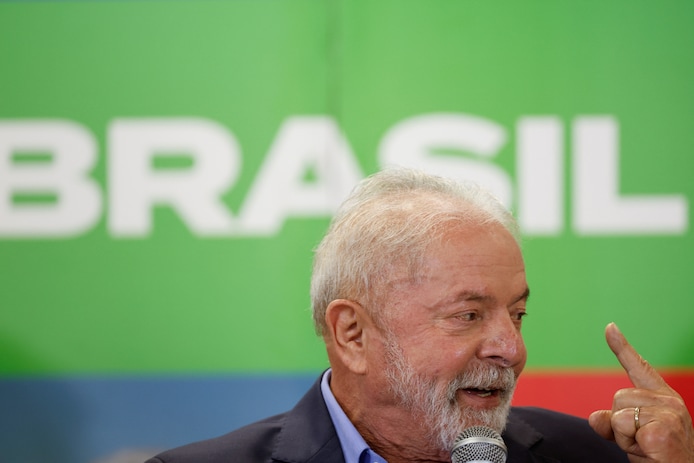 Braziliaanse Lula krijgt opnieuw steun van afgevallen presidentskandidaat | Buitenland | hln.be