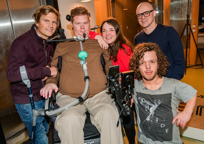 Ken Delissen, bekend van moedige getuigenis in ‘Taboe’, is overleden ...