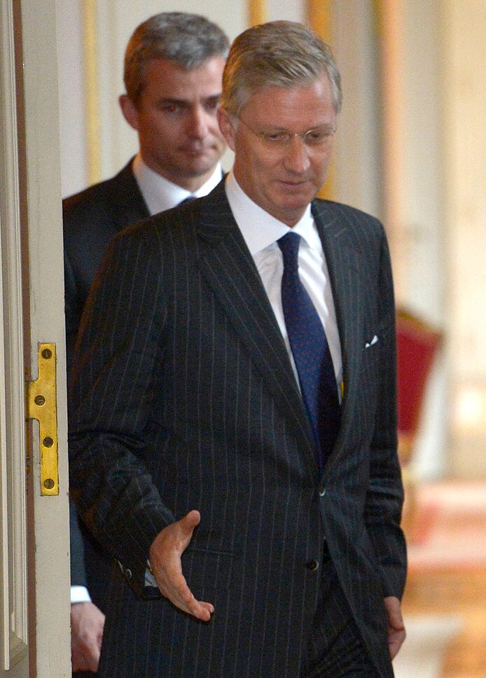 Net voor zijn jubileum: koning Filip verliest drié vertrouwelingen ...