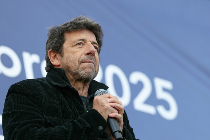 Zanger Patrick Bruel aangeklaagd wegens verkrachting en aanranding, 6 ...
