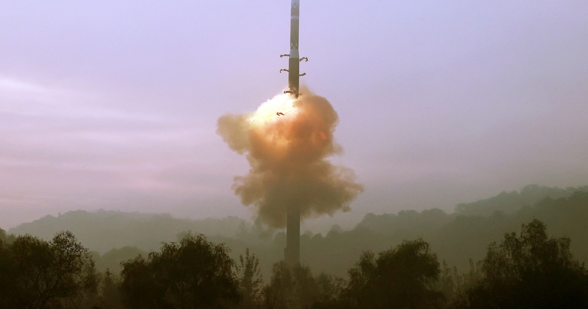 Noord-Korea vuurt ballistische raket af richting oosten, zegt Seoul ...