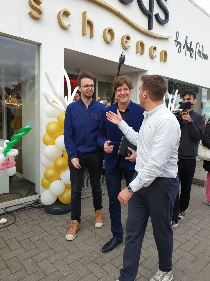 Andy Peelman bouwt feestje voor 15-jarig bestaan van Relaqs en ...
