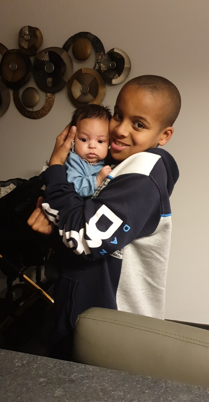 Jairon (14) lag twee maanden dood in bed: “Hij zou verrijzen, als we ...