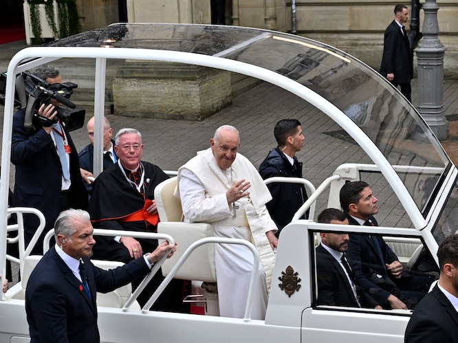 Daarom mag Benedictus niet gebalsemd worden | De Paus | hln.be