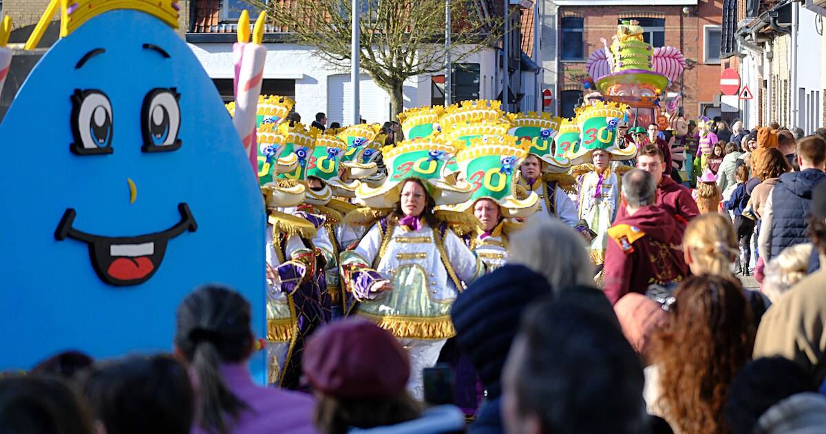 IN BEELD. ‘Doodskist’ en ruim 20.000 bezoekers voor carnavalsstoet in ...