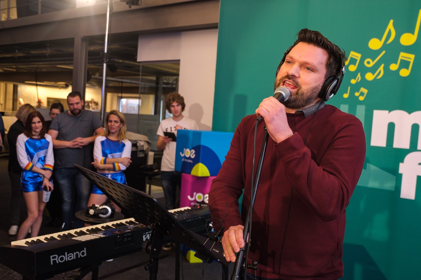 Studio 100 schuift topchoreo­graaf aan de kant na 16 meldingen van ...