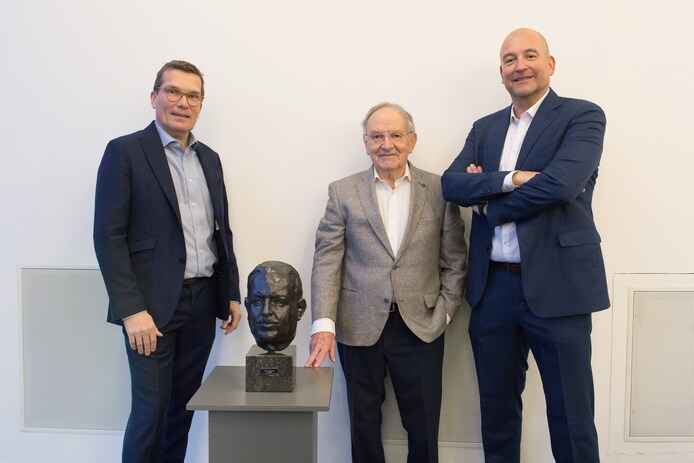 Kaderfabriek Deknudt Frames viert 100ste verjaardag: “Van Ava tot ...