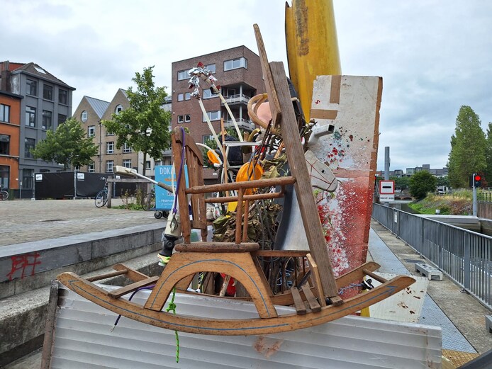 Rosie (8) is de beste afvalvisser van Gent, maar wie ‘parkeerde’ zijn ...